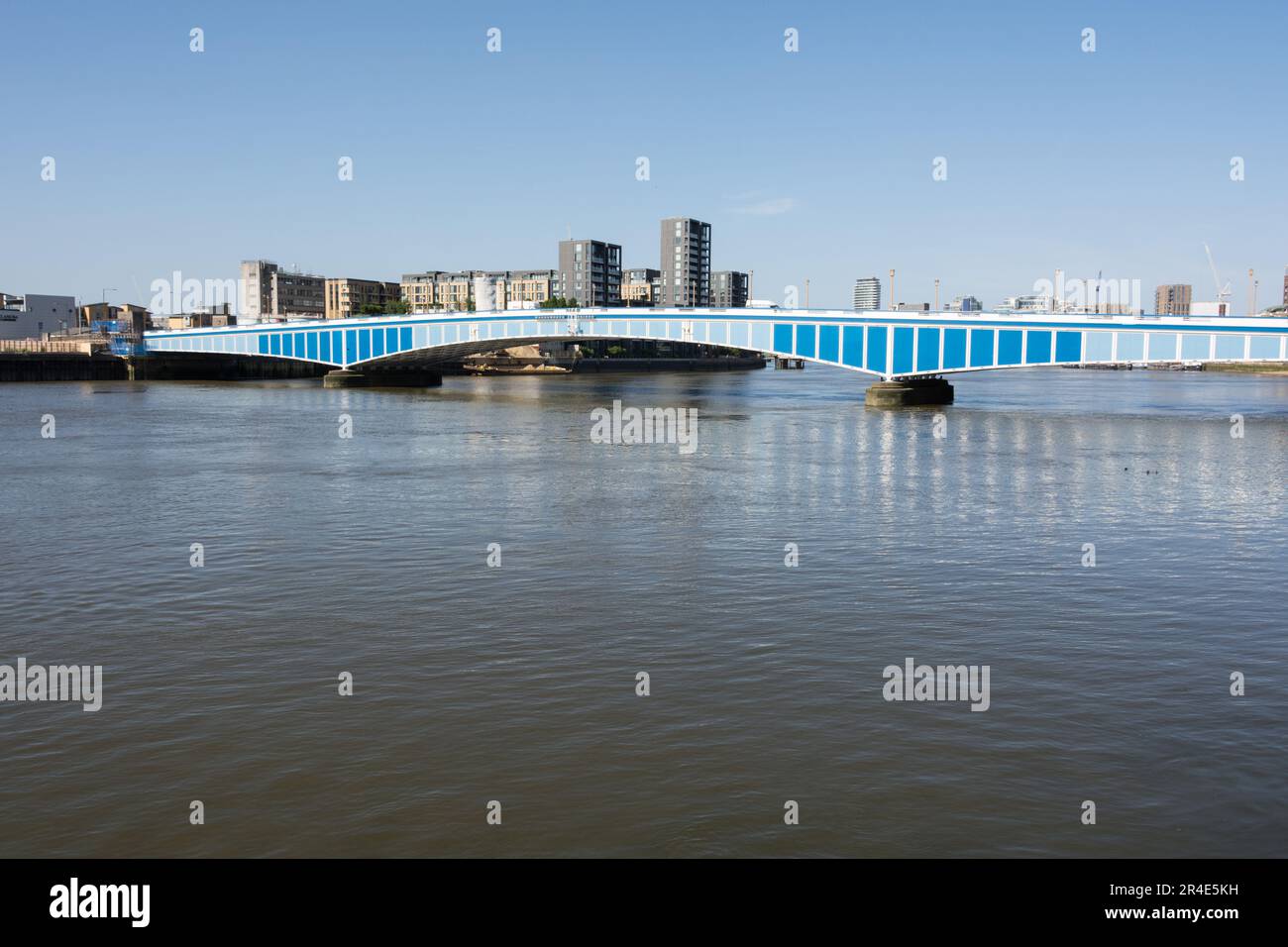 Sir Thomas Peirson Frank's 1940s Wandsworth Bridge and the River Thames ...