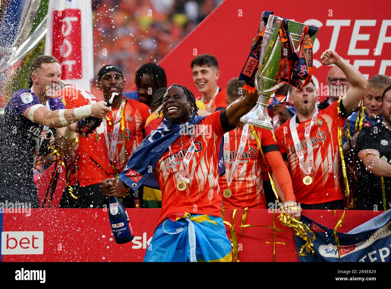 Luton towns pelly ruddock celebrates hi-res stock photography and ...