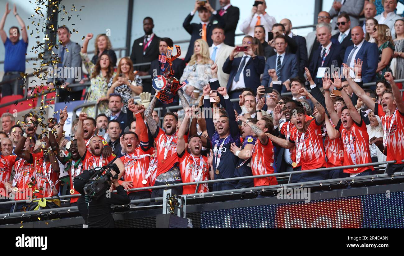 Final trophy hi-res stock photography and images - Alamy