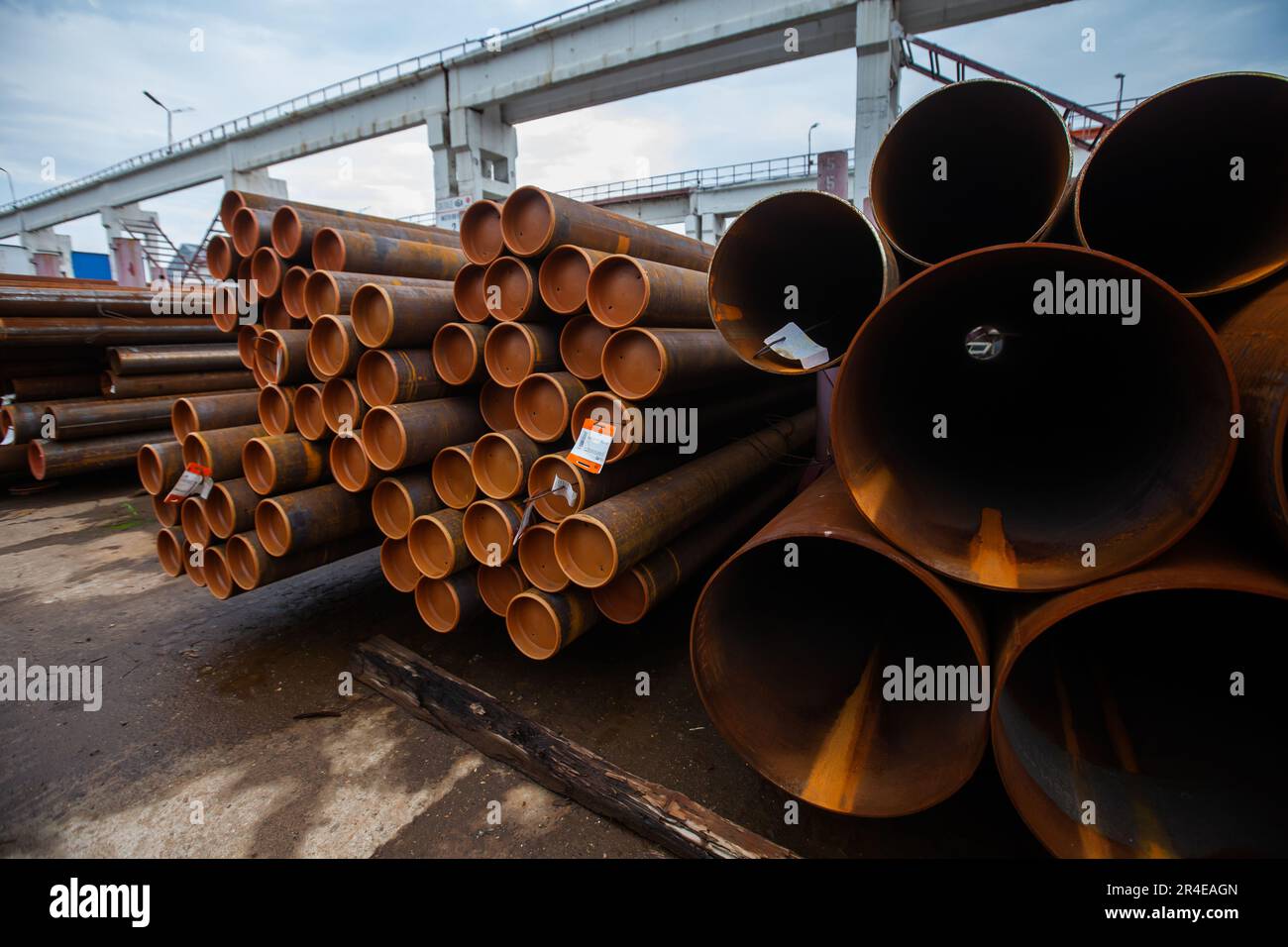 Steel rusted tubes and pipes outdoor Stock Photo - Alamy
