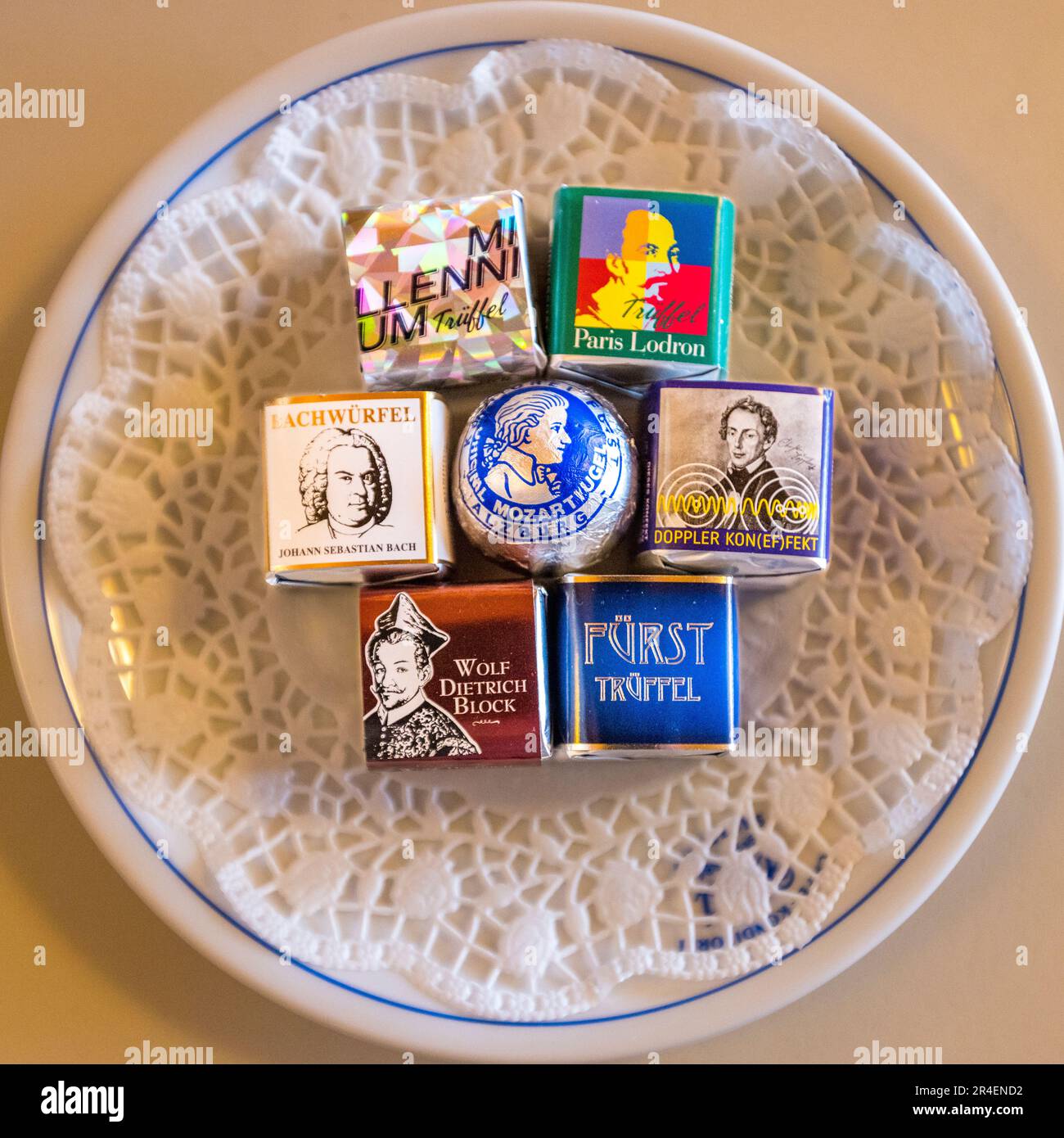 Kon circle logo hi-res stock photography and images - Alamy