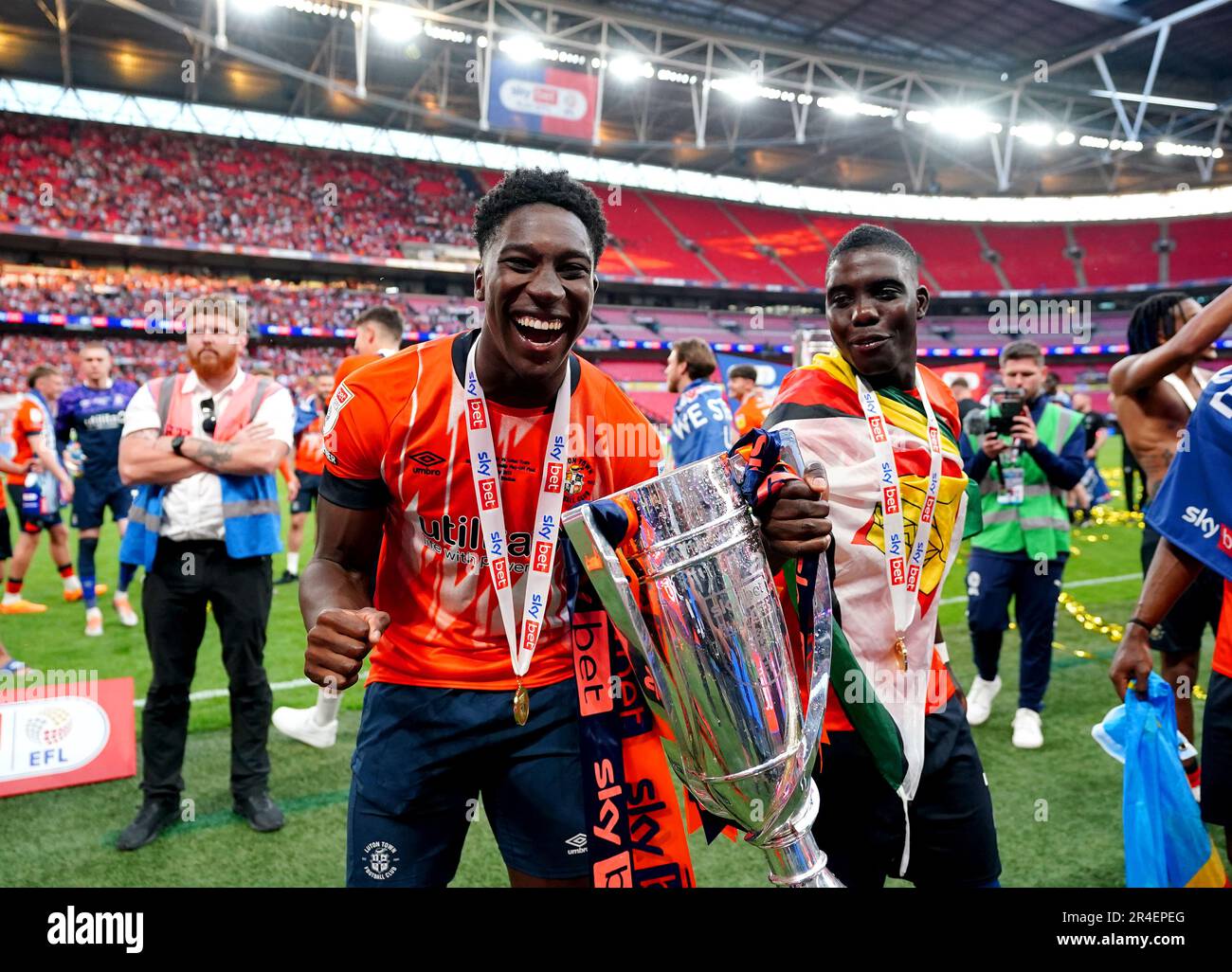 Nakamba luton hi-res stock photography and images - Alamy