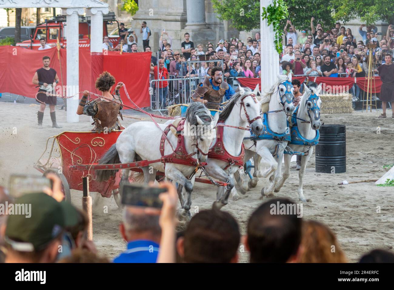 Roman gladiator race and roman gladiator fighting games. Braga Romana ...