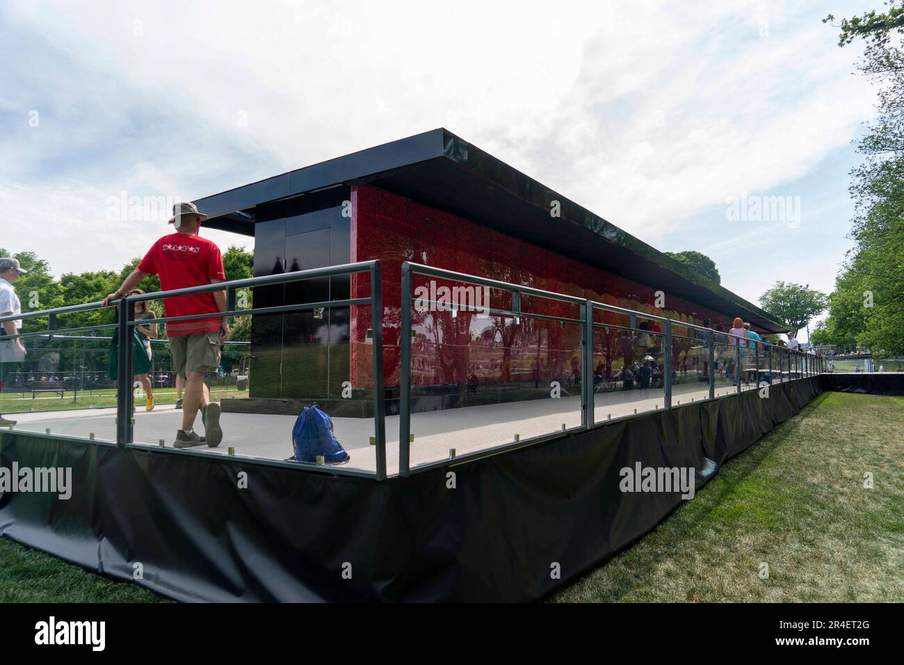 Washington, United States. 27th May, 2023. People visit The Poppy Wall ...