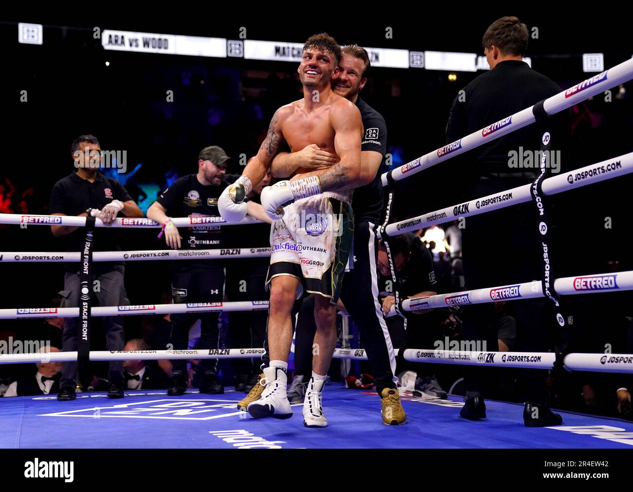 Leigh wood and lara fight hi-res stock photography and images - Alamy