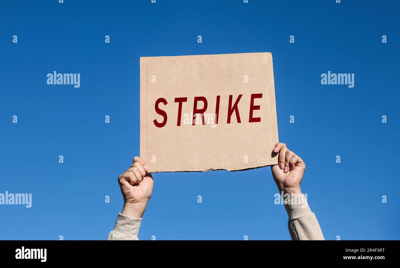 Woman peace sign riot hi-res stock photography and images - Alamy