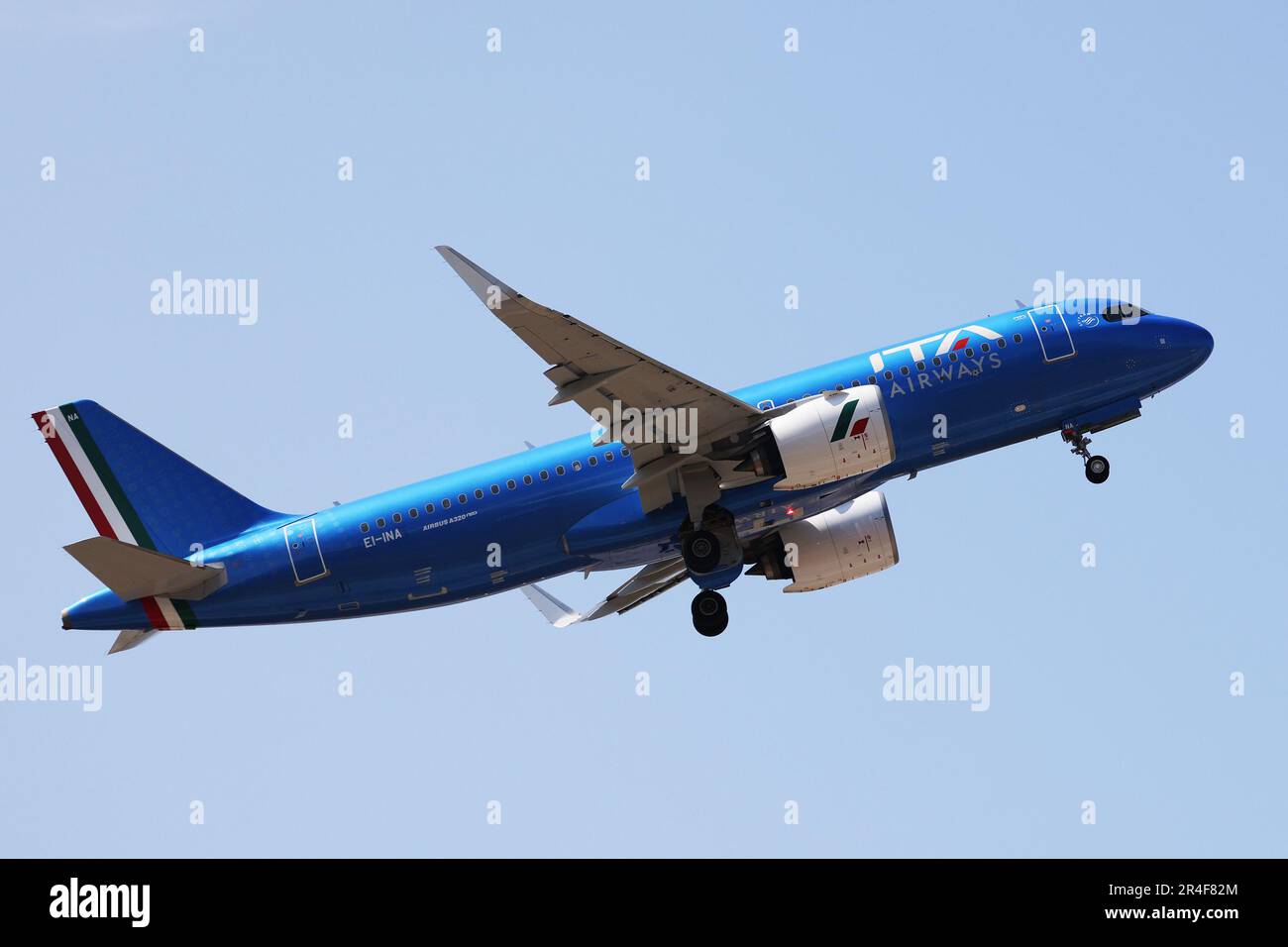 ITA AIRWAYS AGREEMENT WITH LUFTHANSA FOUND In the photo an Airbus A320 ...