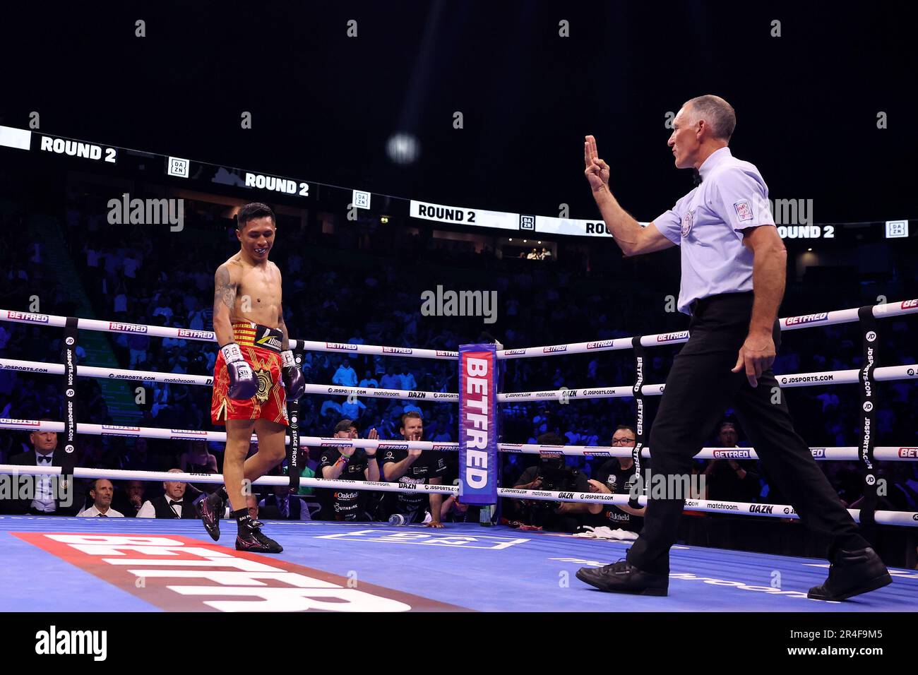 Manchester arena boxing match hi-res stock photography and images - Alamy
