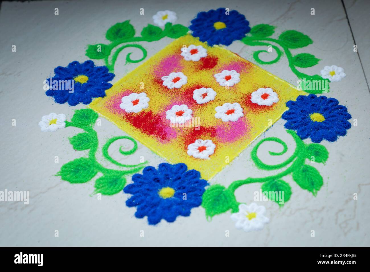 Handmade rangoli hi-res stock photography and images - Alamy