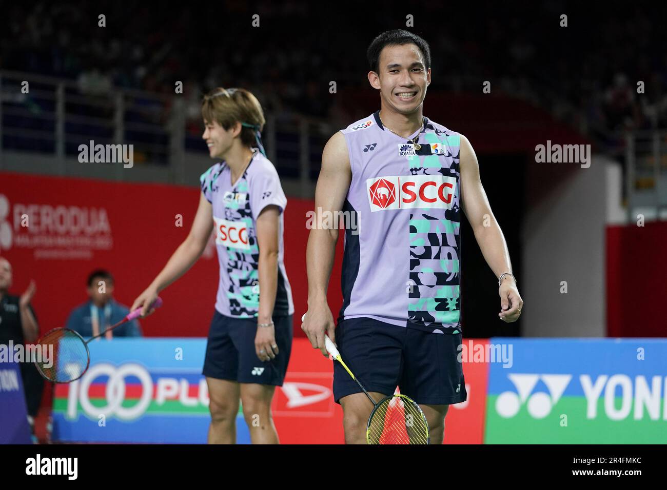 Thailand's Dechapol Puavaranukroh, front and Sapsiree Taerattanachai ...