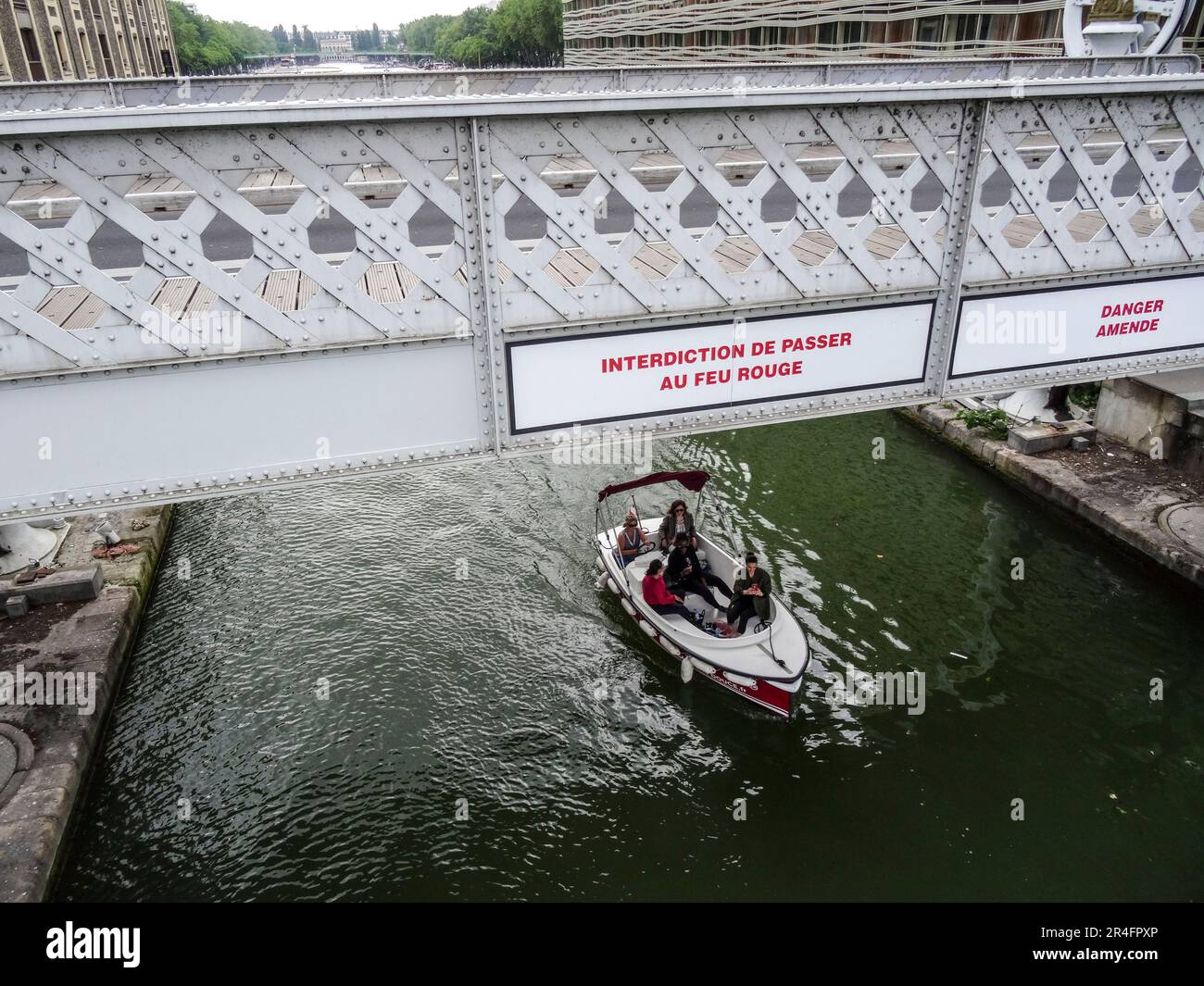 Travel image of the last remaining metal lift bridge in Paris, the Pont ...