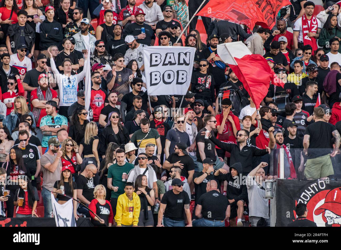 Canada fans show hi-res stock photography and images - Alamy