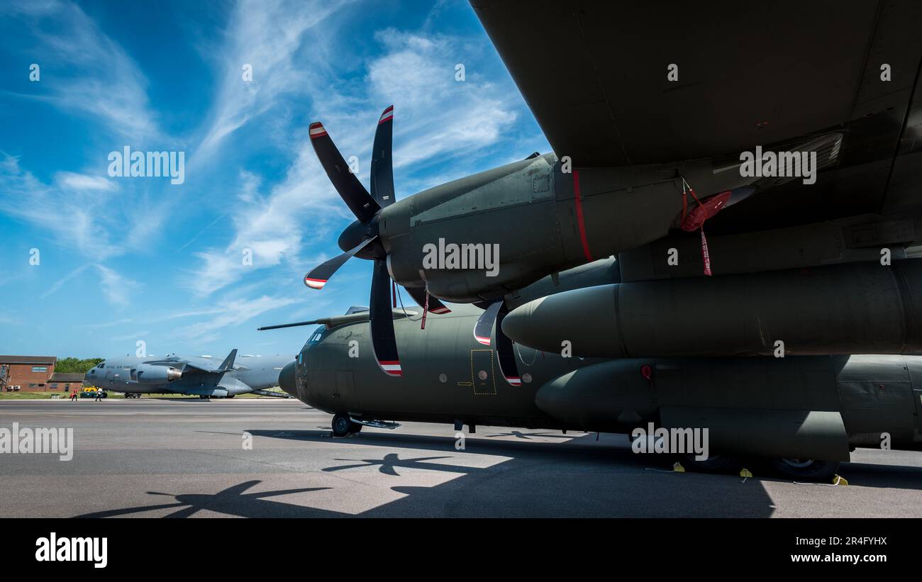 Lockheed C-130 Hercules and C-17 Globemaster at RAF Brize Norton Stock ...