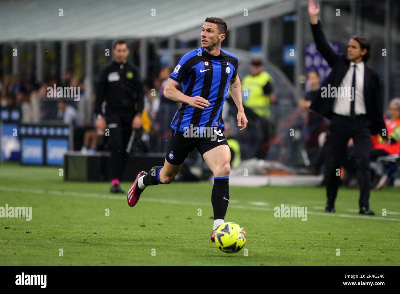Robin gosens inter hi-res stock photography and images - Alamy