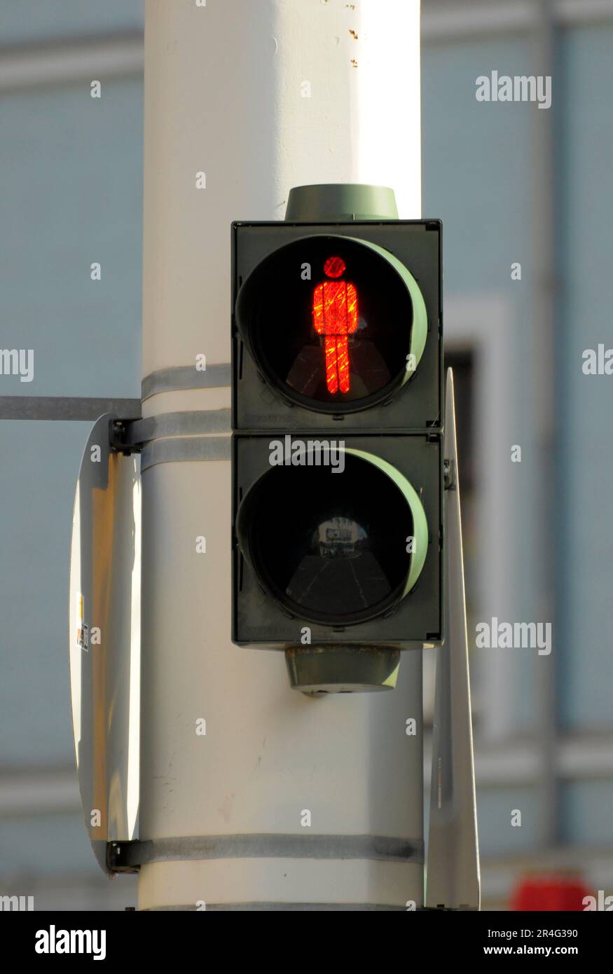Pedestrian lights, red Stock Photo - Alamy