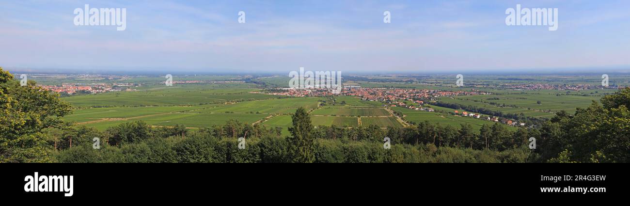 Plain panorama hi-res stock photography and images - Alamy