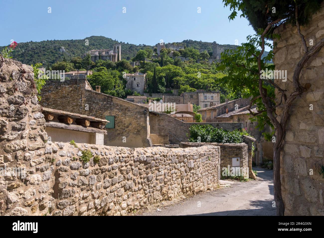 Oppede medieval village hi-res stock photography and images - Alamy