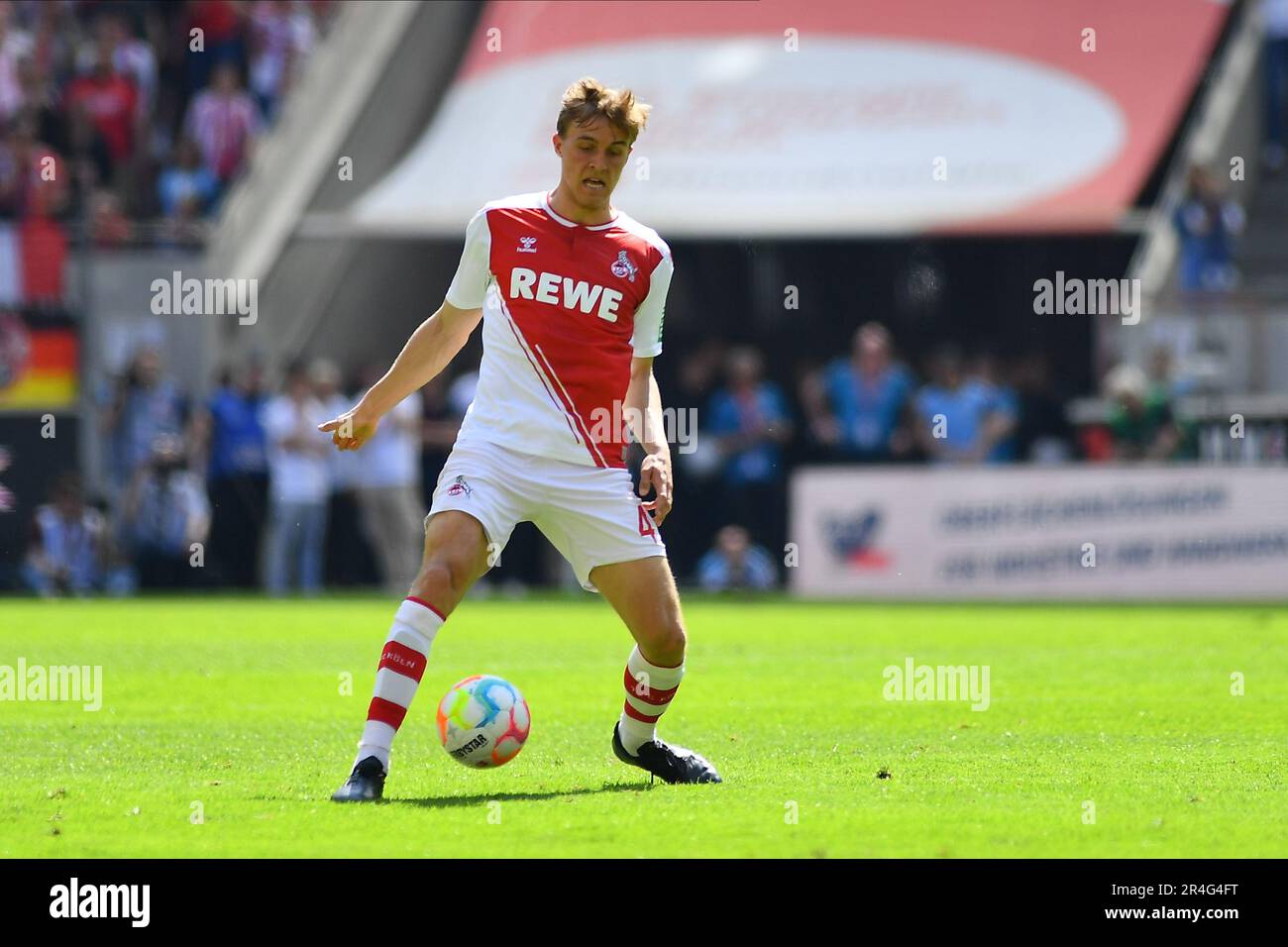 Timo hubers 1 fc koln hi-res stock photography and images - Alamy
