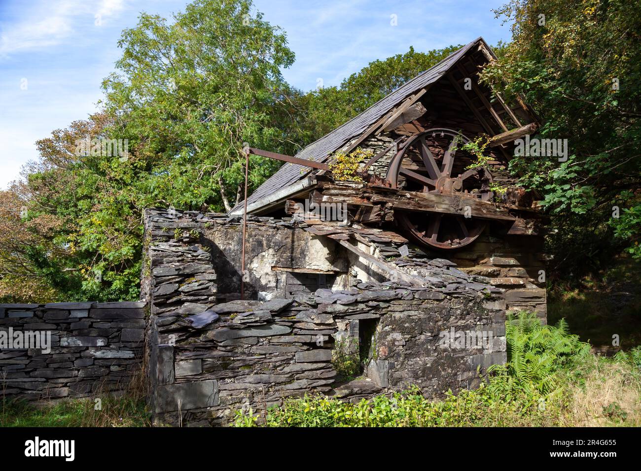 Old slate mine hi-res stock photography and images - Alamy