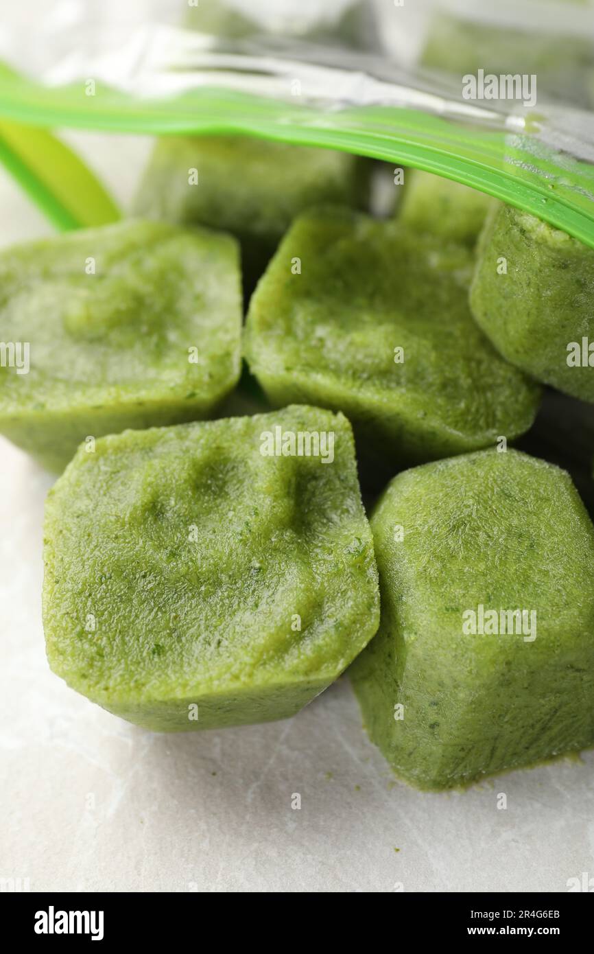 Plastic bag ice cubes hi-res stock photography and images - Alamy