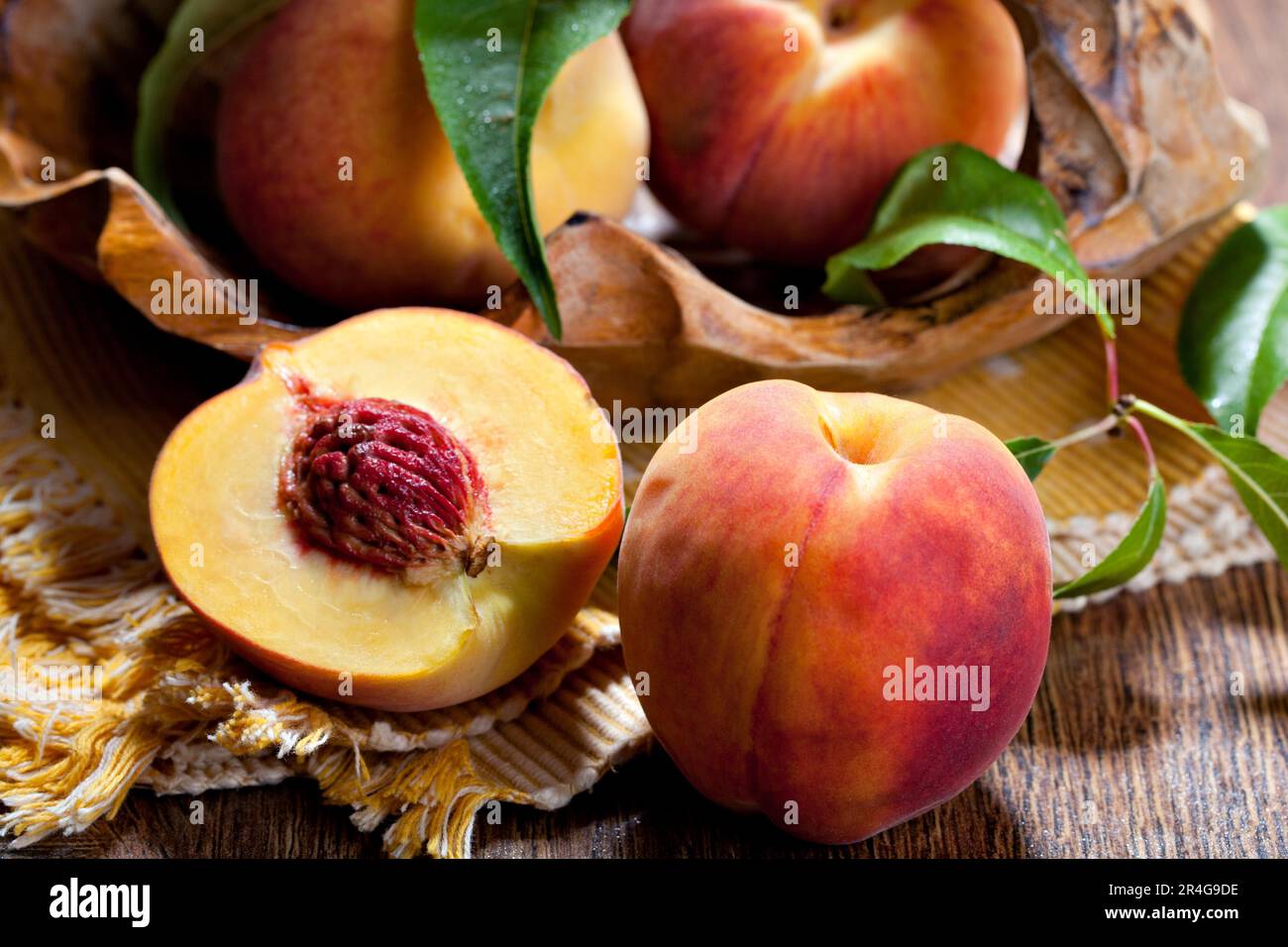 Eat peach hi-res stock photography and images - Alamy