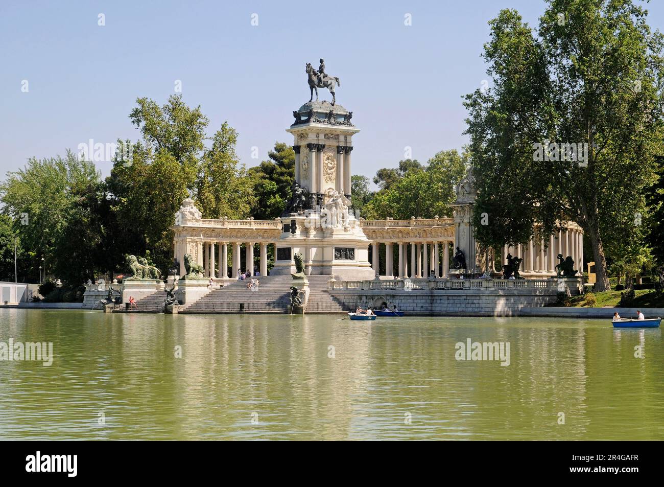 King Alfonso XII, equestrian statue, Retiro Park, Madrid, Spain Stock ...