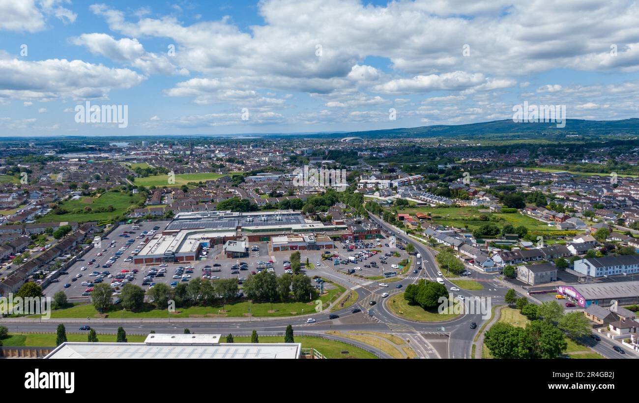 Limerick city traffic hi-res stock photography and images - Alamy