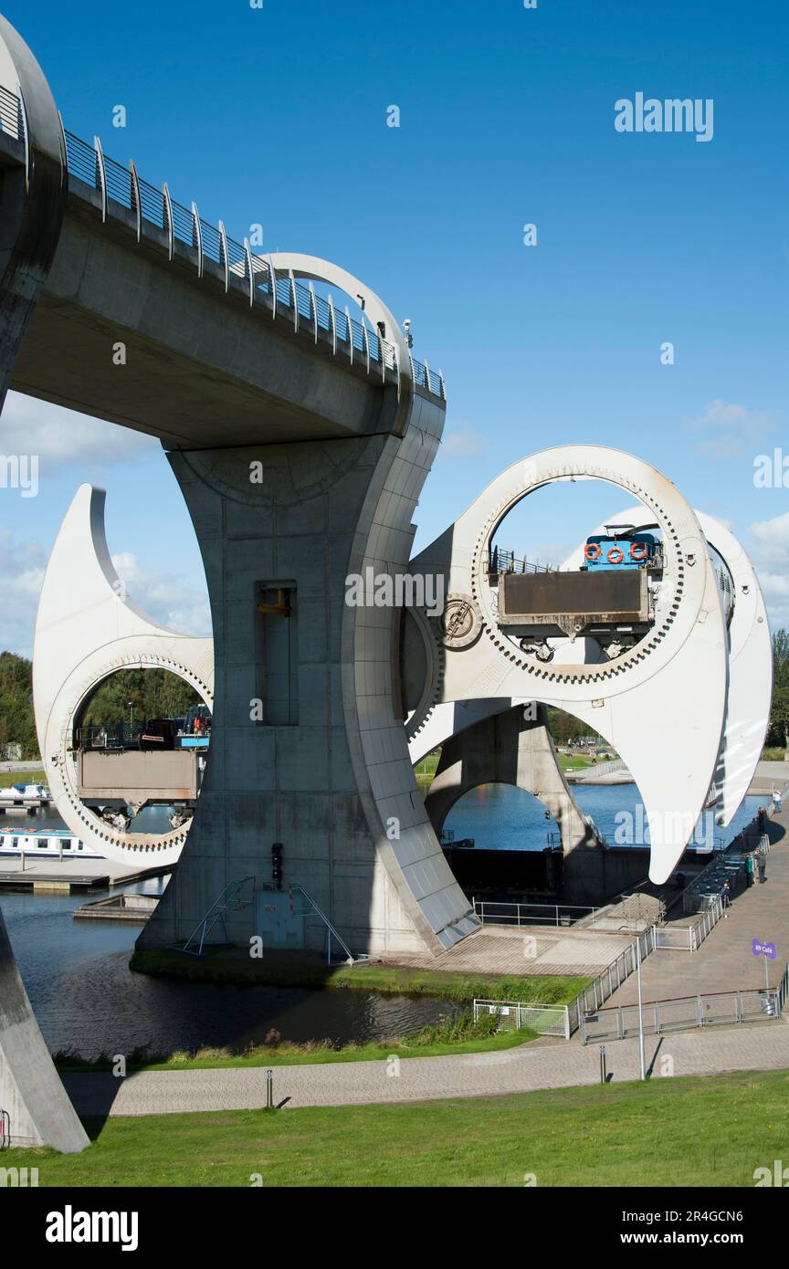 Boat lift, Falkirk Wheel, Bonnybridge, Falkirk, Scotland, Great Britain ...
