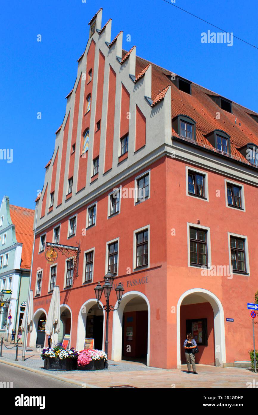 Stadtsaal im Tanzhaus, Archaeological Museum in the Tanzhaus ...