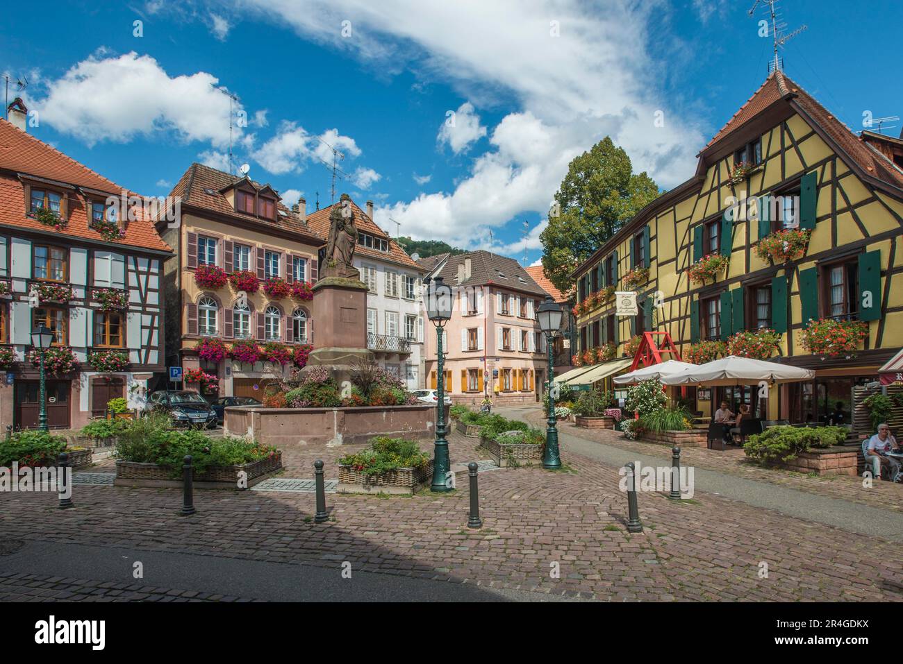 Town view with fountain, Ribeauville, Alsace, France Stock Photo - Alamy