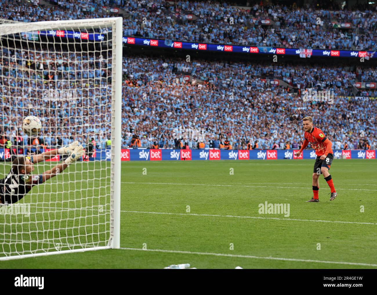 Luke berry luton hi-res stock photography and images - Alamy