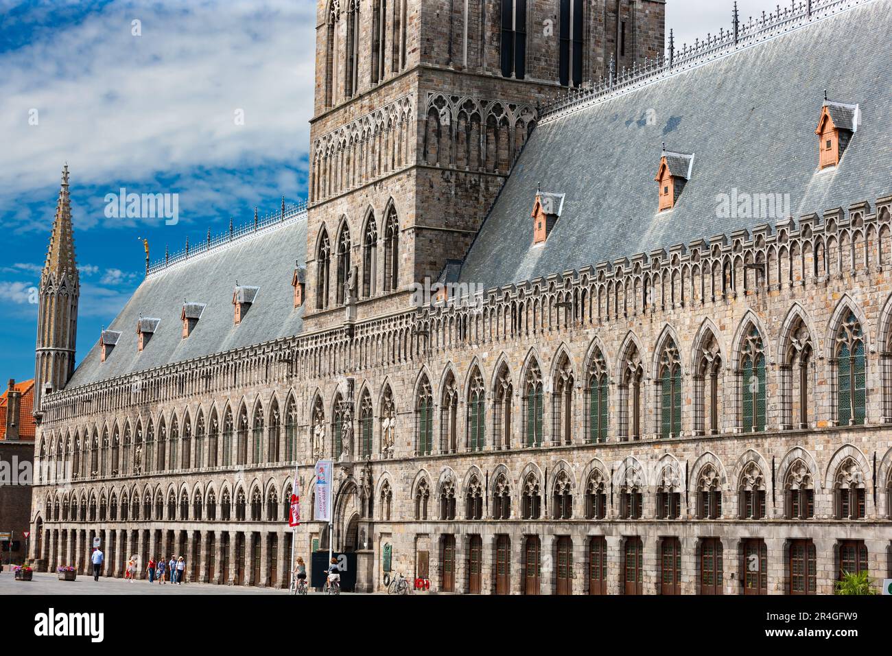 Cloth hall ypres hi-res stock photography and images - Alamy