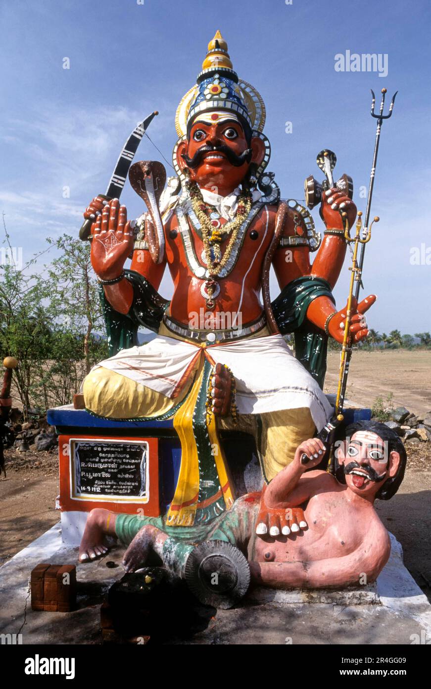 Guardian spirits at rural shrine near Vazhappadi, Tamil Nadu, India ...