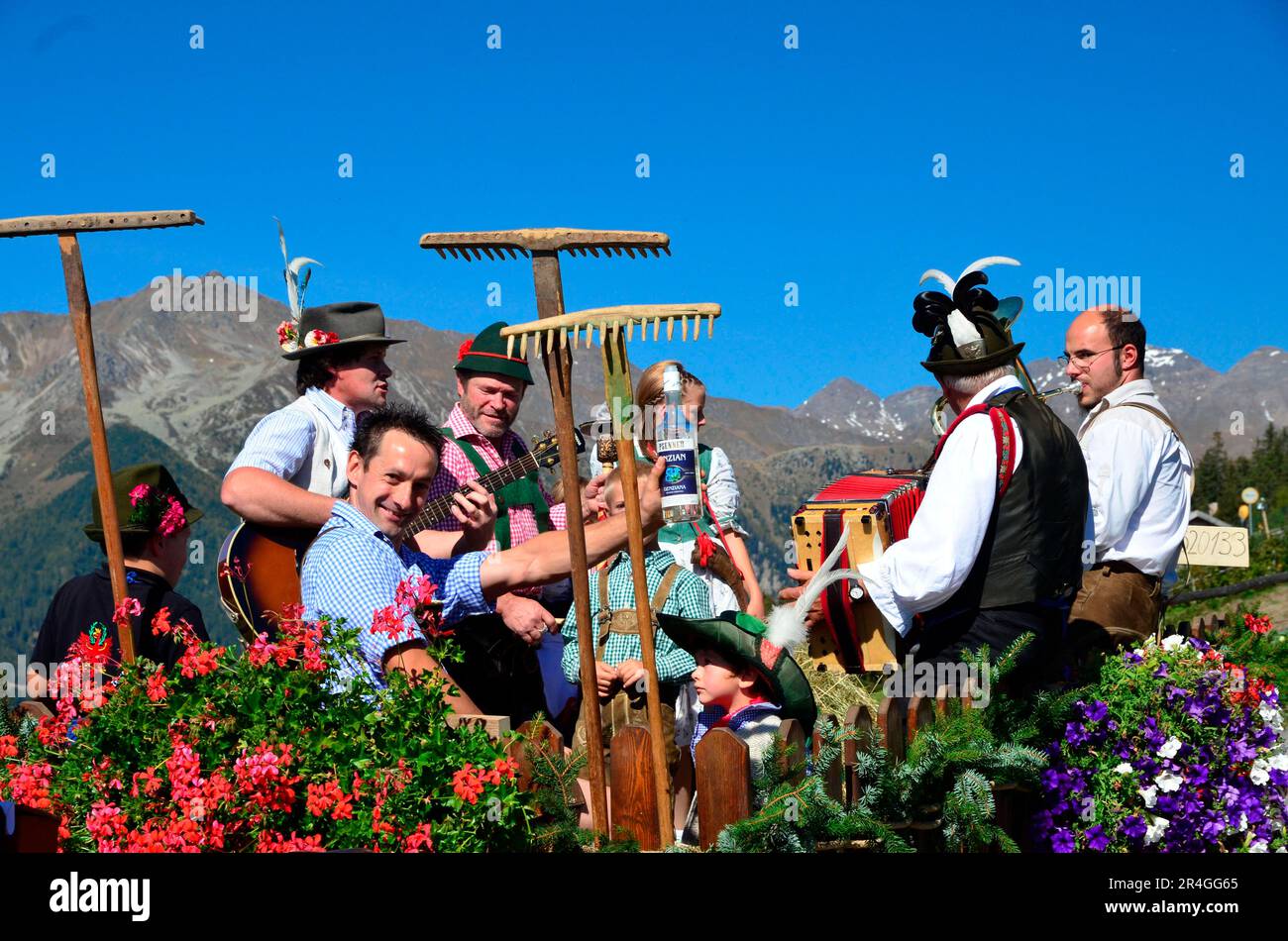 Procession, alpine pasture festival, alpine pasture drive, alpine ...