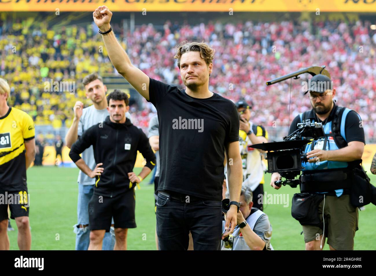 Dortmund, Deutschland. 27th May, 2023. Edin TERZIC (coach, DO) stands ...
