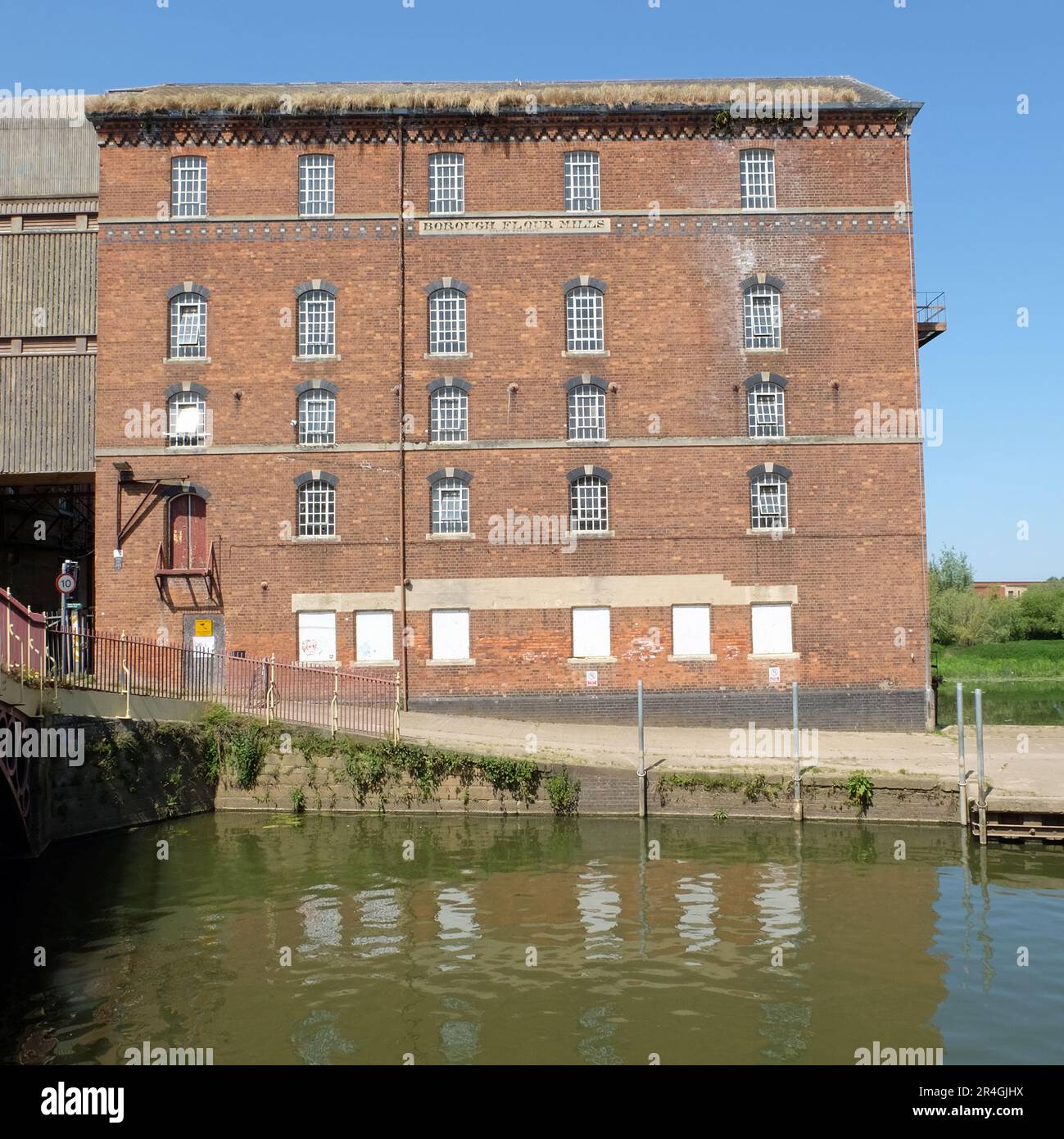 Borough Flour Mills, River Avon at Tewkesbury, Gloucestershire ...