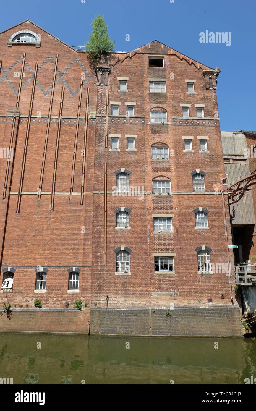 Borough Flour Mills, River Avon, Tewkesbury, Gloucestershire, Cotswolds ...