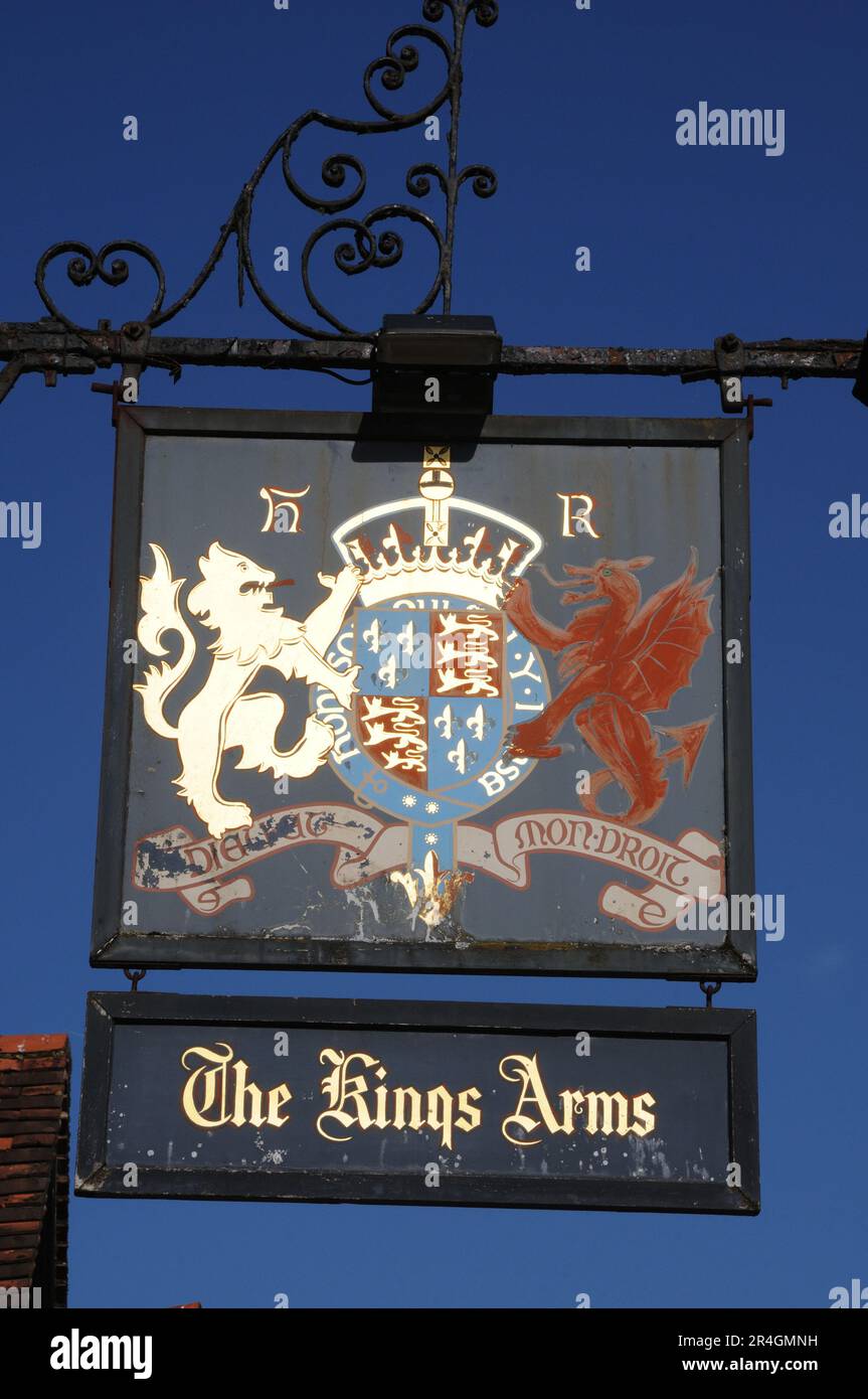 The Kings Arms inn sign, Amersham, Buckinghamshire Stock Photo - Alamy
