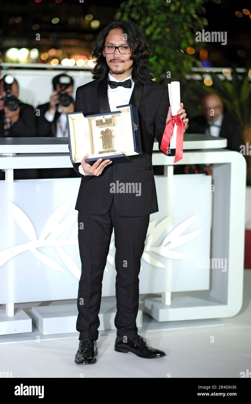 Pham Thien An mit der Goldenen Kamera für 'Inside the Yellow Cocoon ...