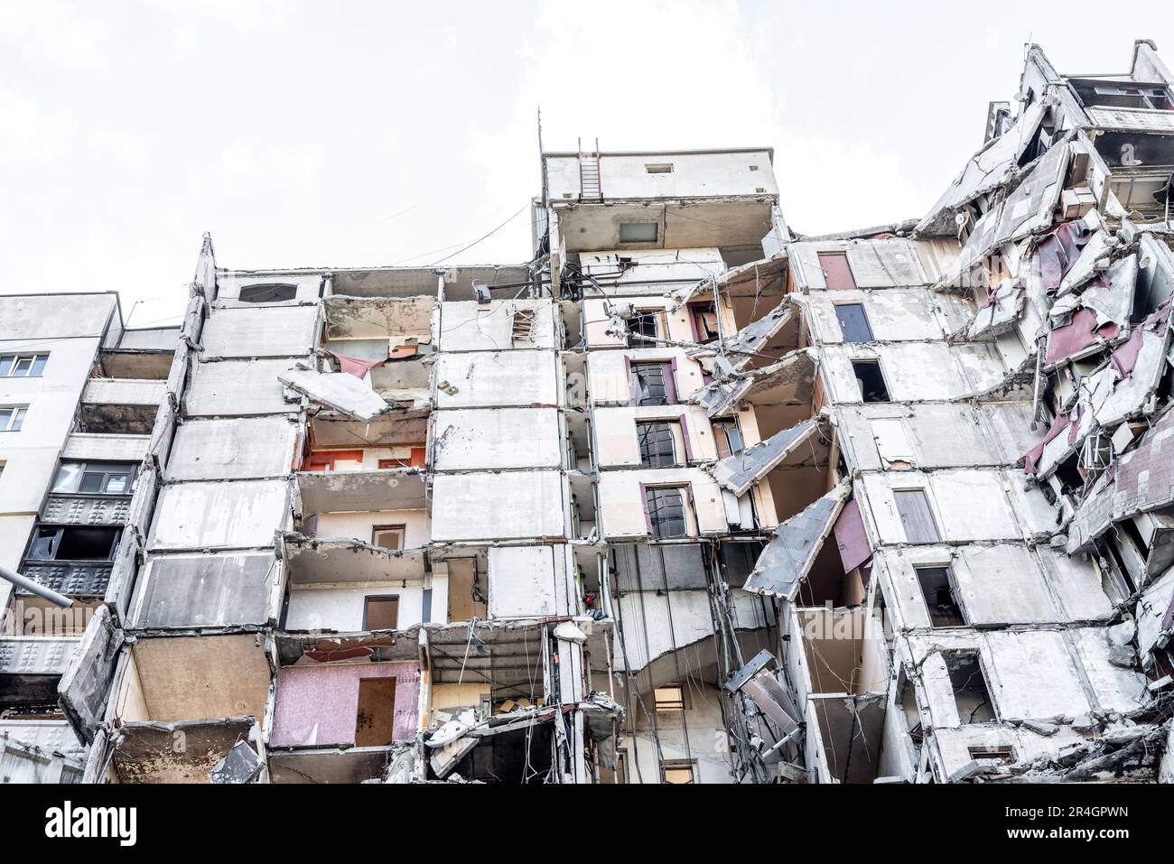 Destroyed residential building after russian missle rocket attack ...