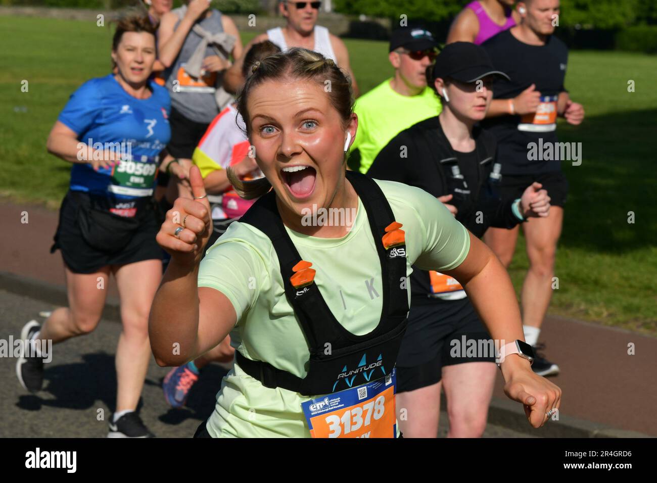 Edinburgh Scotland, UK 28 May 2023. Thousands of runners make their way ...