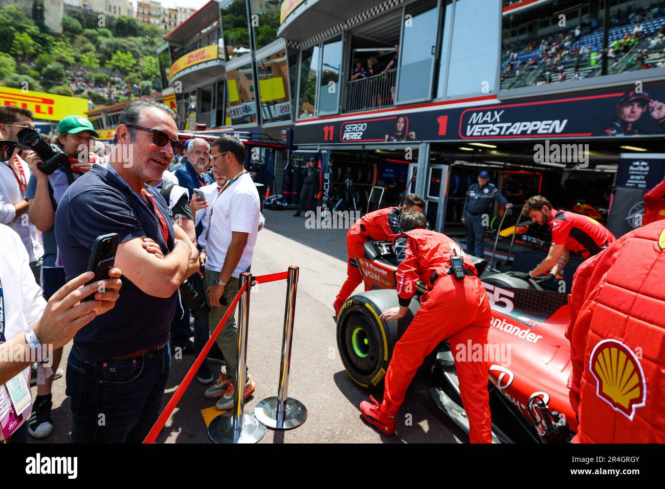 Actor Jean Dujardin in the pitlane during the Formula 1 Grand Prix de ...