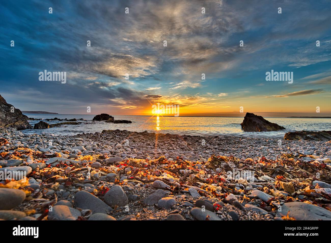 Mid summer sunrise hi-res stock photography and images - Alamy