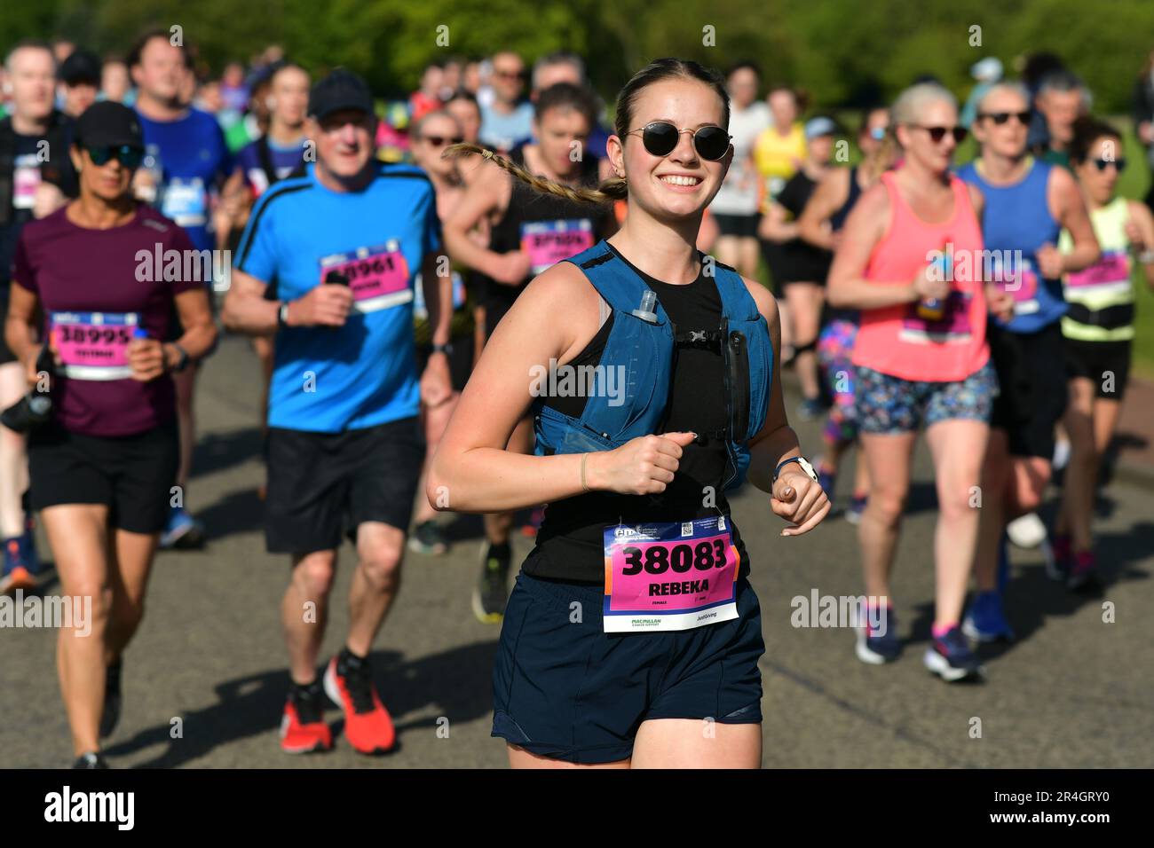 Edinburgh Scotland, UK 28 May 2023. Thousands of runners make their way ...