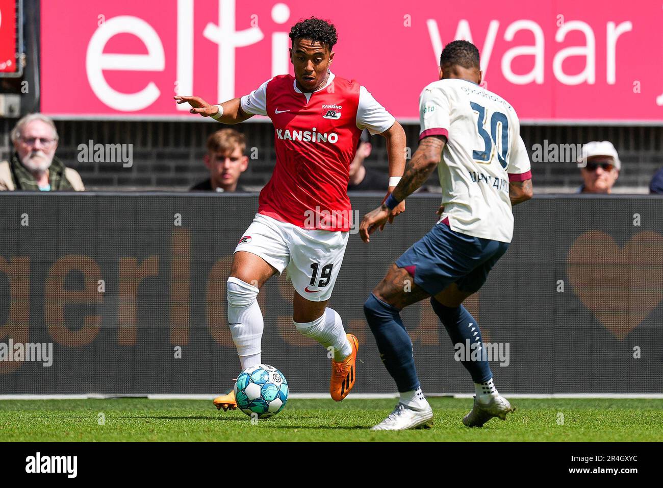 ALKMAAR - (lr) Myron van Brederode of AZ Alkmaar, Patrick van Aanholt ...