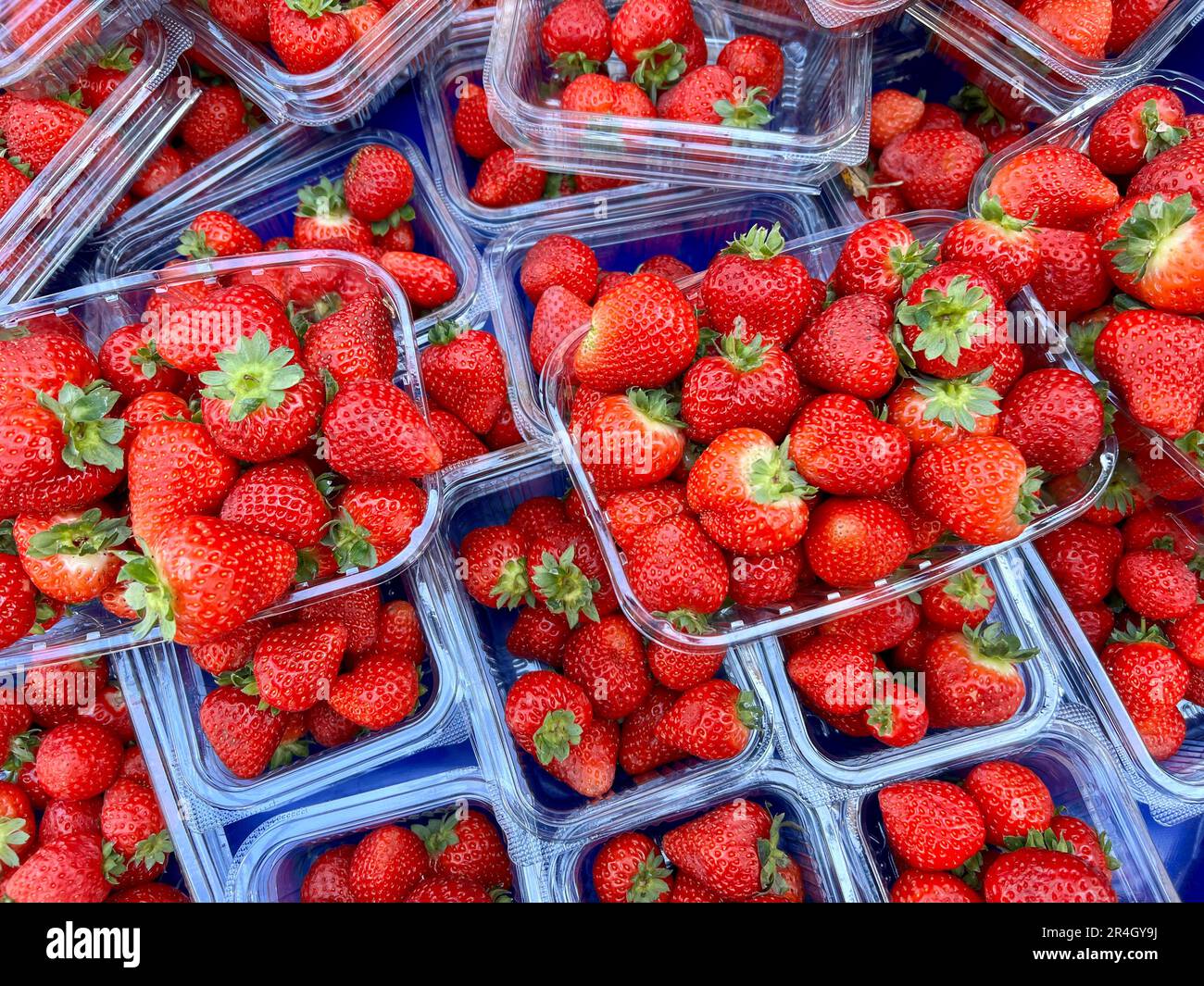 strawberry, delicious ripe and fresh strawberry fruits in boxes at ...