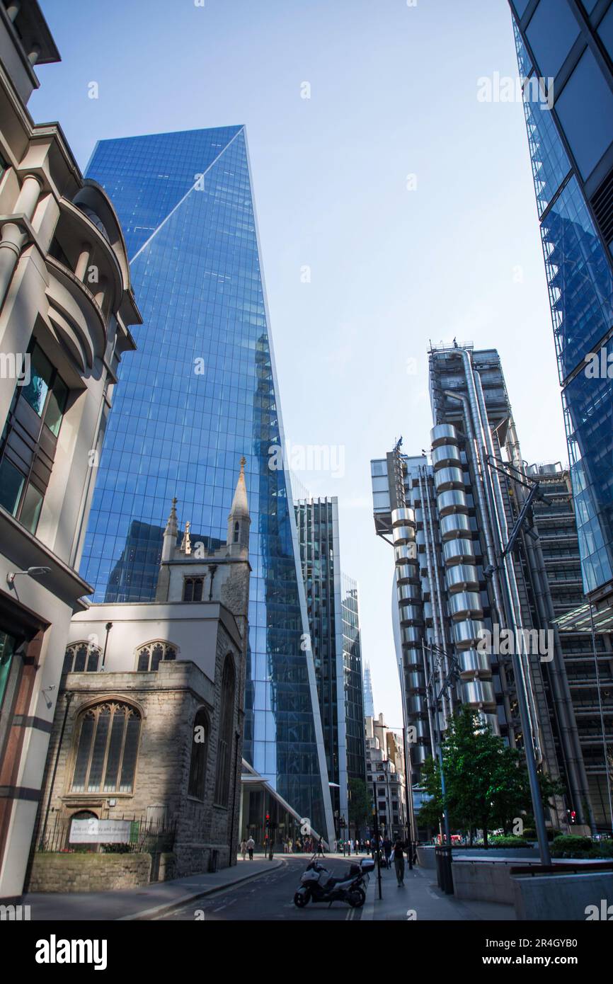Glass skyscraper landmark iconic design building construction hi-res ...