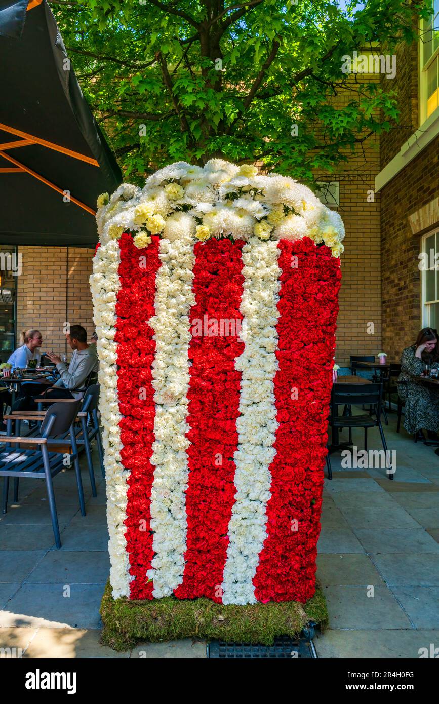 LONDON, UK - MAY 26, 2023: Spectacular floral displays for Chelsea in ...