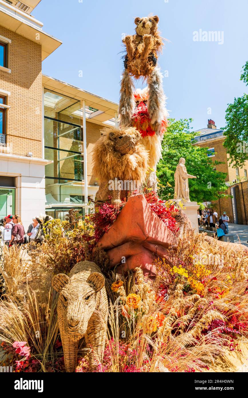 LONDON, UK - MAY 26, 2023: Spectacular floral displays for Chelsea in ...