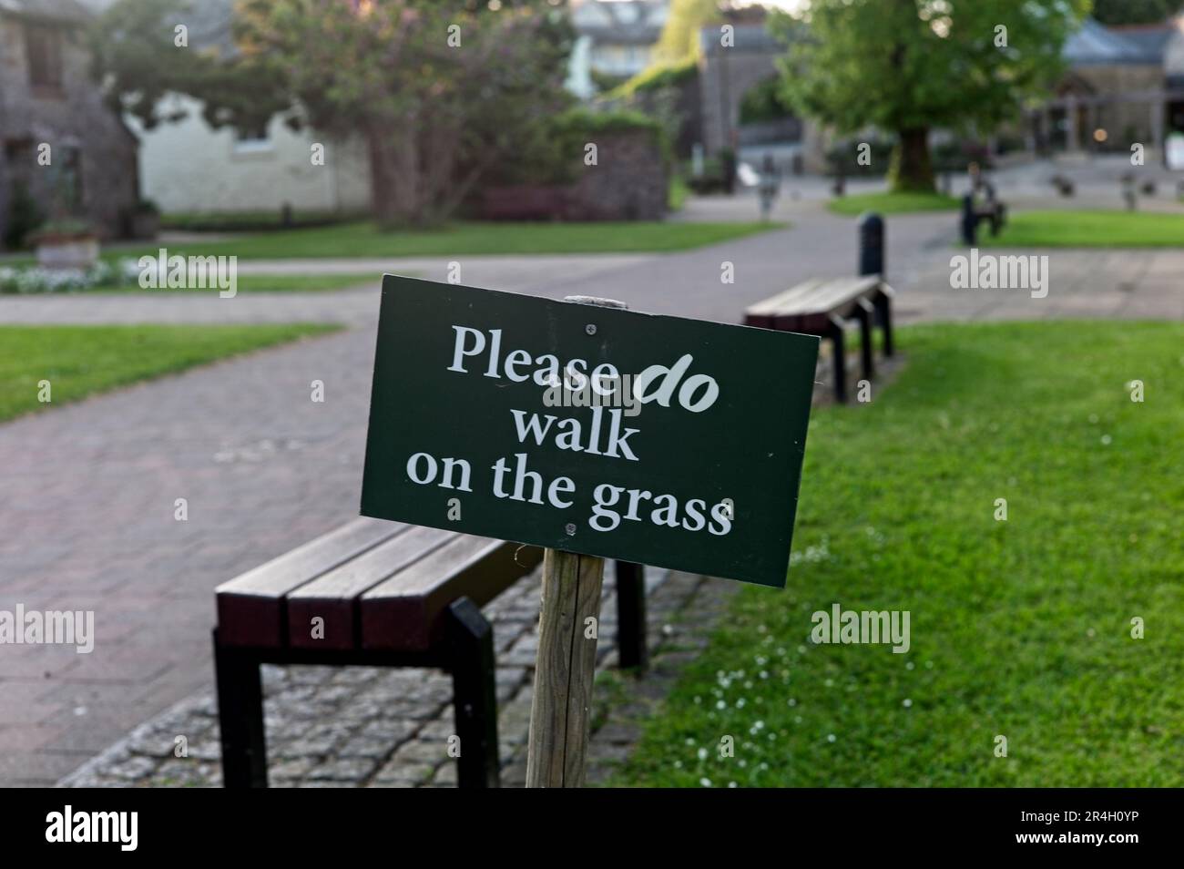 Please do walk on the grass sign in the precincts of Buckfast Abbey ...